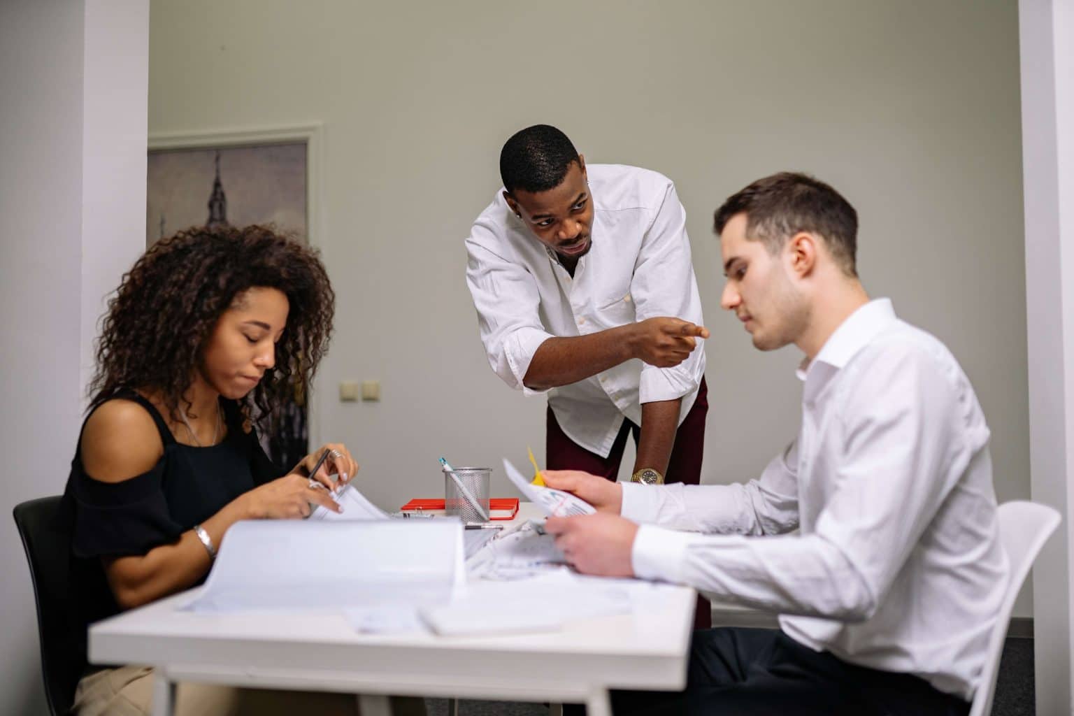 7 Tips To Handle Employees Who Think They Are the Boss