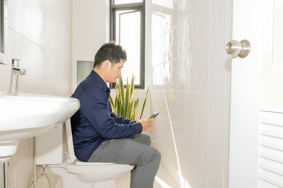 How To Handle Employee Abusing Bathroom Breaks