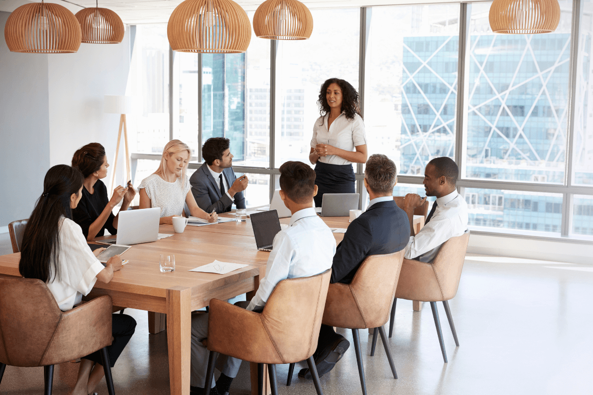 10 Effective Leadership Meeting Icebreakers to Energize Your Team