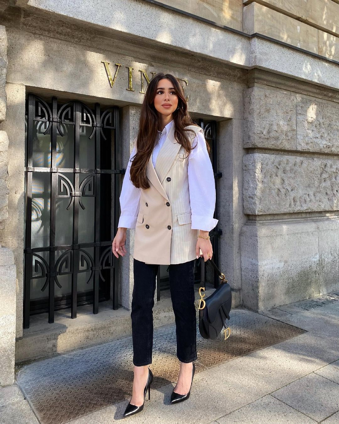 Dress to Impress: 25+ Office Manager Outfit Ideas for Women