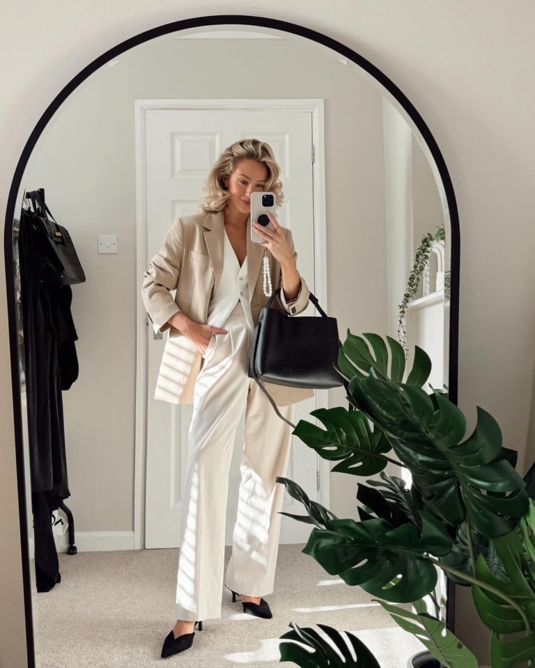 Dress to Impress: 25+ Office Manager Outfit Ideas for Women