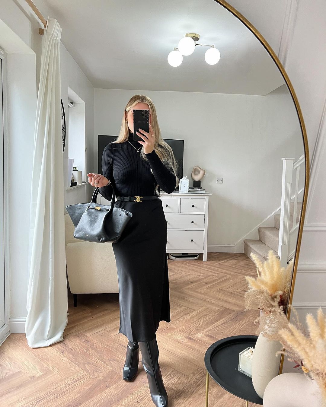 Dress to Impress: 25+ Office Manager Outfit Ideas for Women