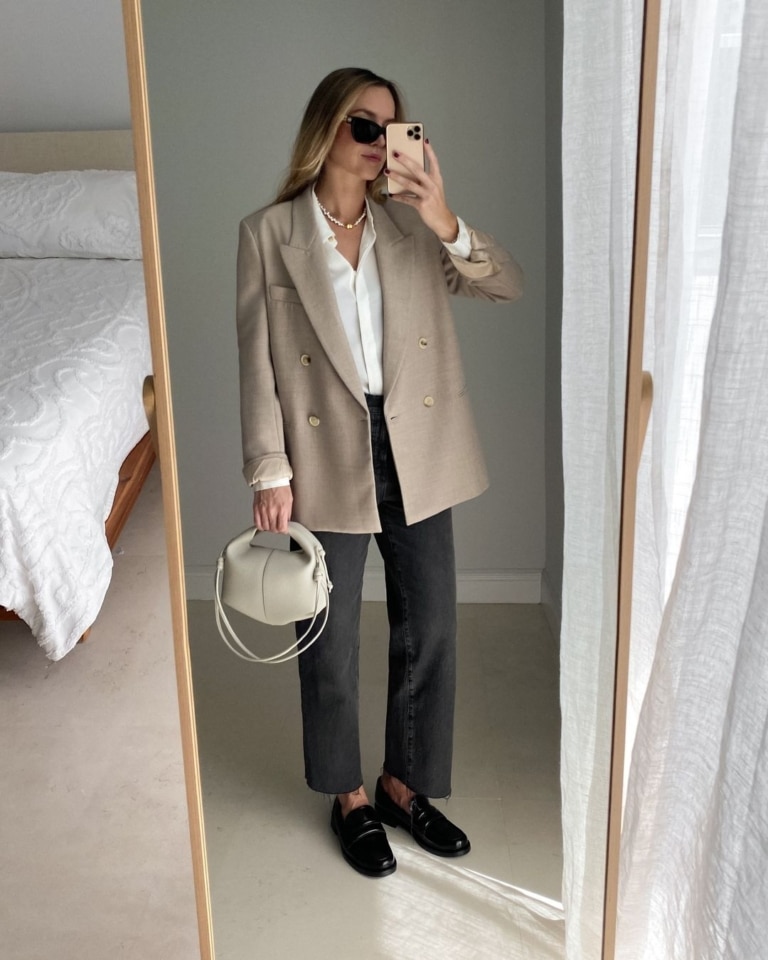 Dress to Impress: 25+ Office Manager Outfit Ideas for Women