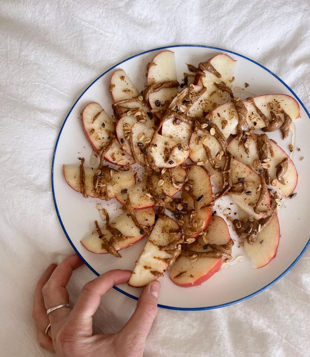 30 Quick & Easy At Work Breakfast Ideas For Busy Professionals