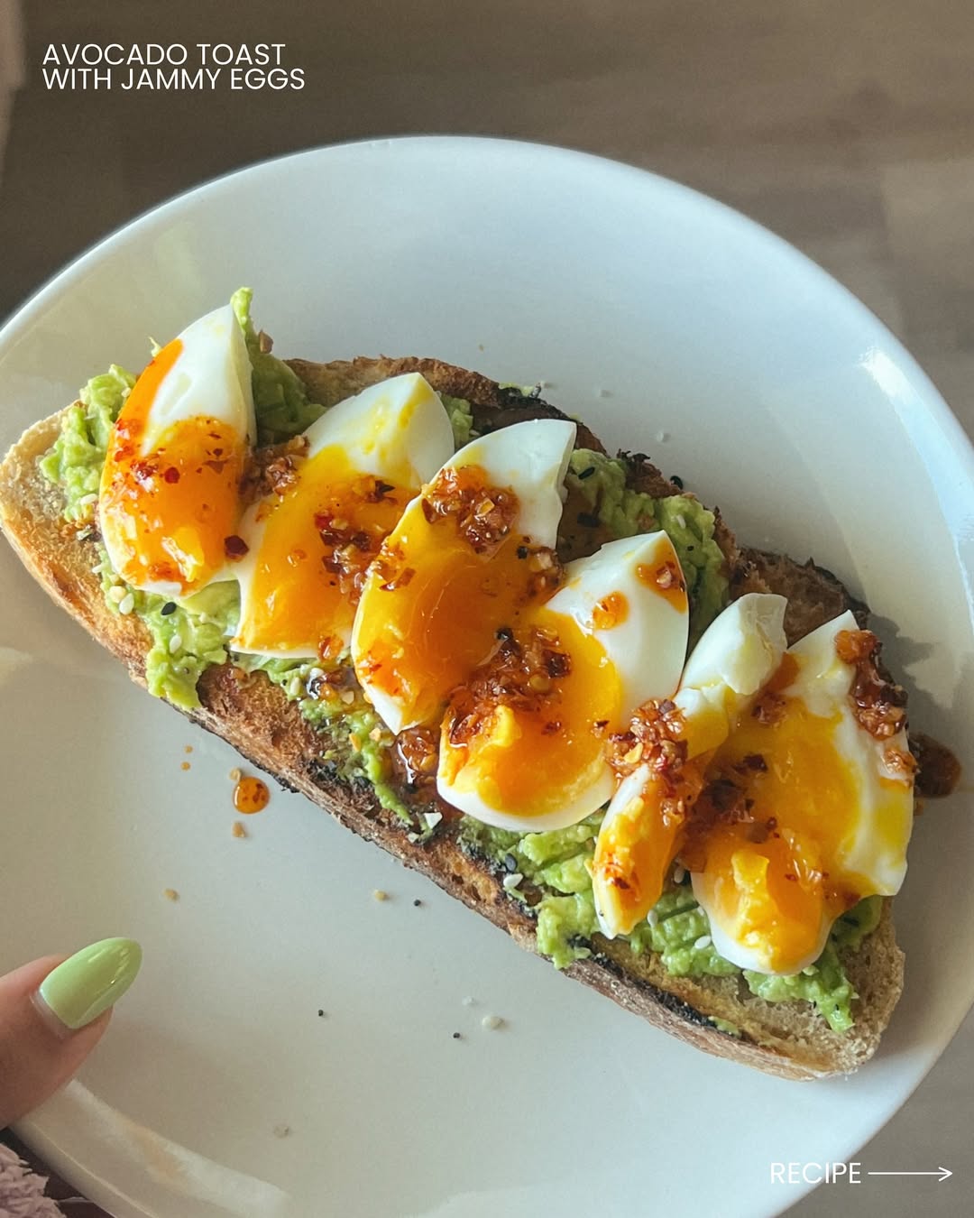 30 Quick & Easy At Work Breakfast Ideas For Busy Professionals