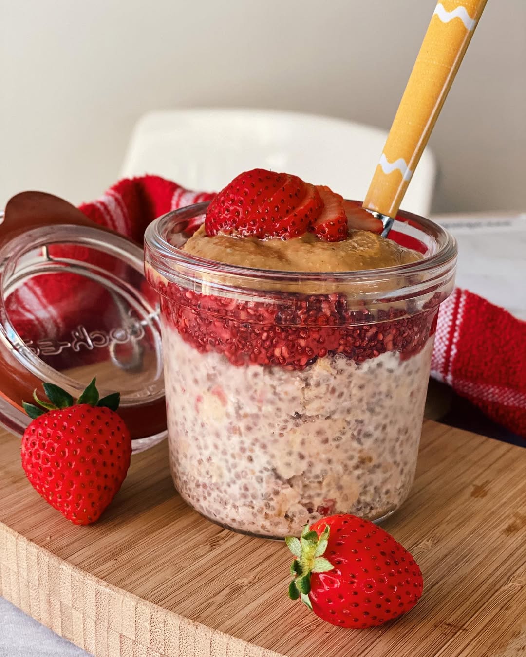 30 Quick & Easy At Work Breakfast Ideas For Busy Professionals