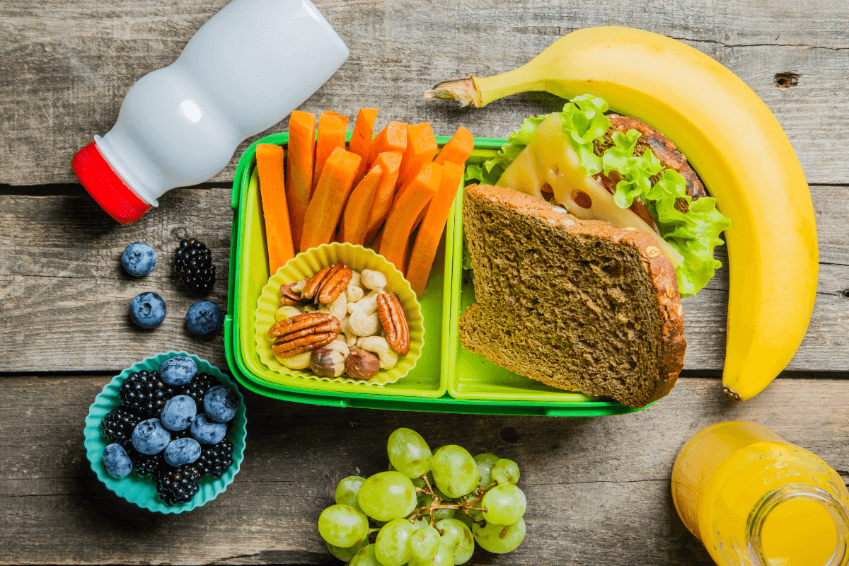 30 Quick & Easy At Work Breakfast Ideas For Busy Professionals