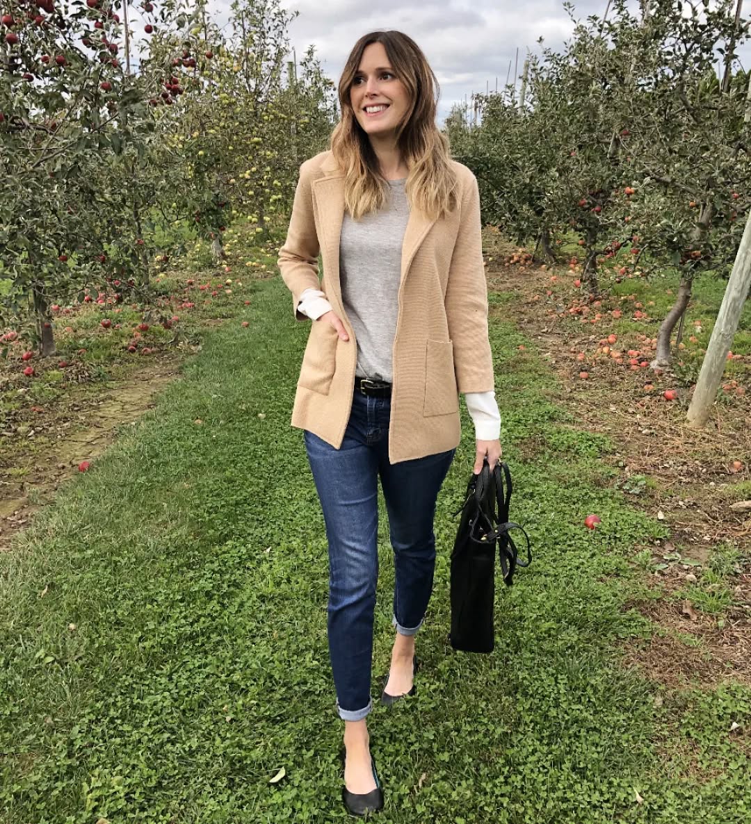 21 Effortless Casual Work Outfits That Strike the Perfect Balance of ...
