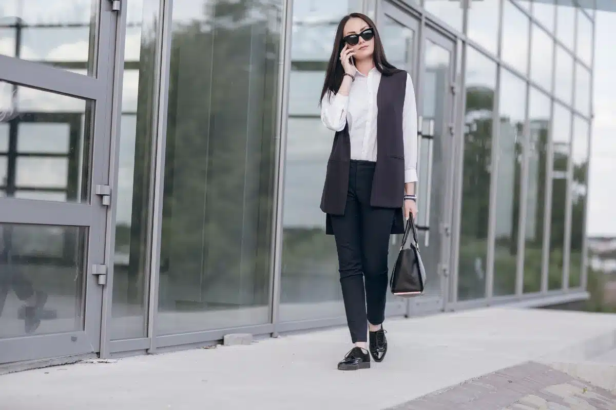 16 Stylish edgy work outfits That Are Still Professional